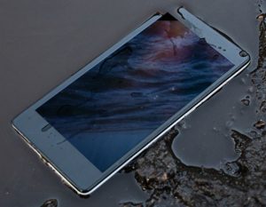 5 Proven Tips on How to Get Sand Out of Charging Port Safely