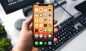 iPhone Blue Screen of Death? Ultimate Fix-It Guide (2025)